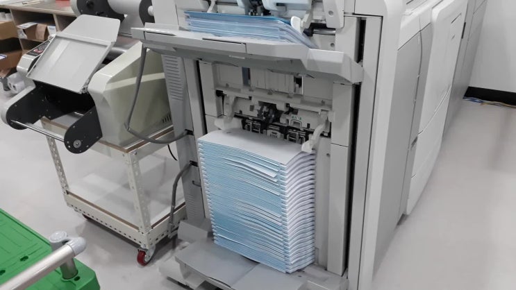 오세(Oce) 흑백디지털인쇄기 VP115 중철 및 장통 출력 영상 : 네이버 블로그