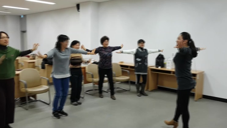 내 나이가 어때서 청주대전세종서울치매예방치매재활치매치매치료강의치매체조치매운동웃음치료웃음유머행복힐링