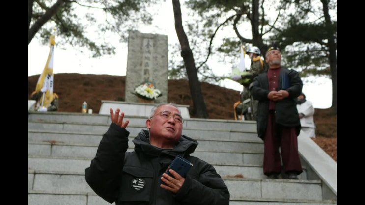 (Battle of Kumsong , 金城戰鬪) 금성지구 전투(6.25 참전 유엔콜롬비아군) 위령탑 헌화-한국육탄용사 선양회 ...