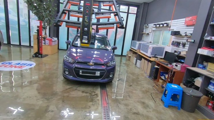 더넥스트 스파크 유리교환 주차장에서 차유리금이 발생한 쉐보레 차량의 앞유리교체 후진시자동 비상등 후깜 모듈 패키지 시공 및 전면유리 복원용접 가능형태 및 비용정보 공유