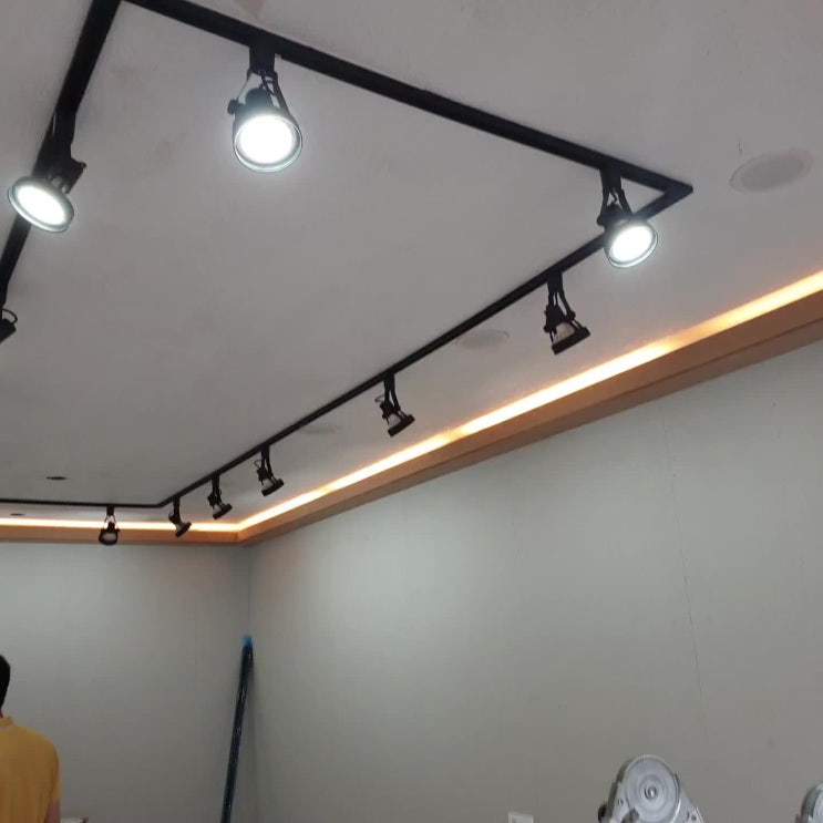 구리레일조명설치 구리led조명설치 구리매장조명설치 매장인테리어조명 레일조명으로 바꾸기 네이버 블로그
