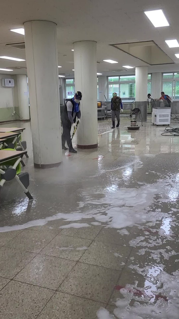 전주상가청소 전주학교청소 기전여고 식생활관 And 조리실 전체청소 를 진행 하였고 최상의 퀄리티를 만들어 드렸습니다 오피스크리닝