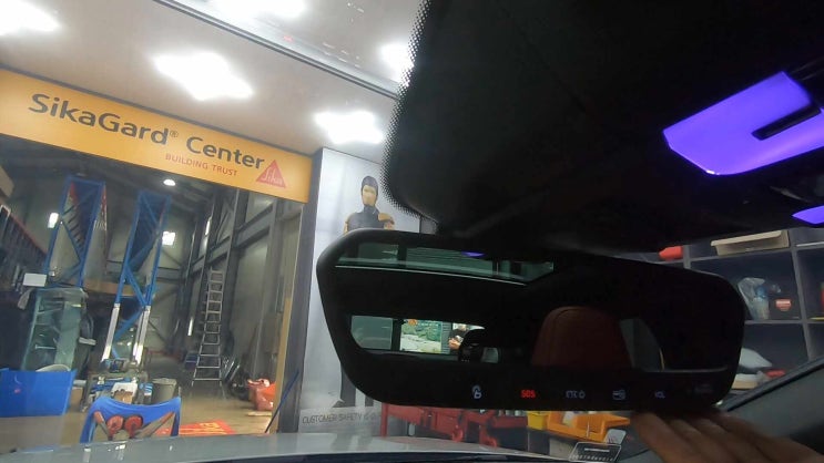 신차 포르쉐 카이엔 쿠페 차량에 역삼각 신형 하이패스룸미러와 아이나비 블랙박스 설치개통 후기와 궁금한 내차 룸미러하이패스 설치와 룸미러 수리등의 정보 Tip공유~ 네이버 블로그