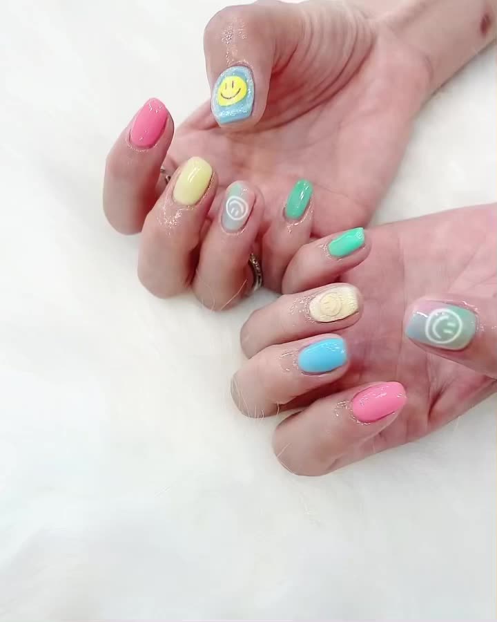 반전매력네일 뚜둥 야광형광 스마일네일 영종도네일 하늘도시네일샵 라비쥬 운서네일 전소네일 넙디네일 신도시네일 네이버 블로그