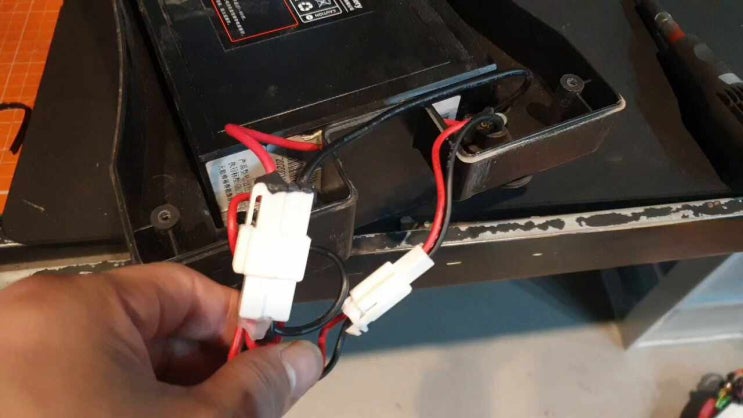 전원켜면 계기판이 바로 꺼짐 밤새 배터리를 충전했다는데 왜일까 모토벨로 전동스쿠터a6전동킥보드전기자전거 네이버 블로그