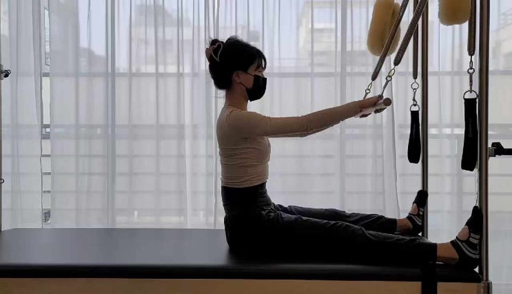 [필라테스 동작]Cadillac - Roll down Series : 네이버 블로그