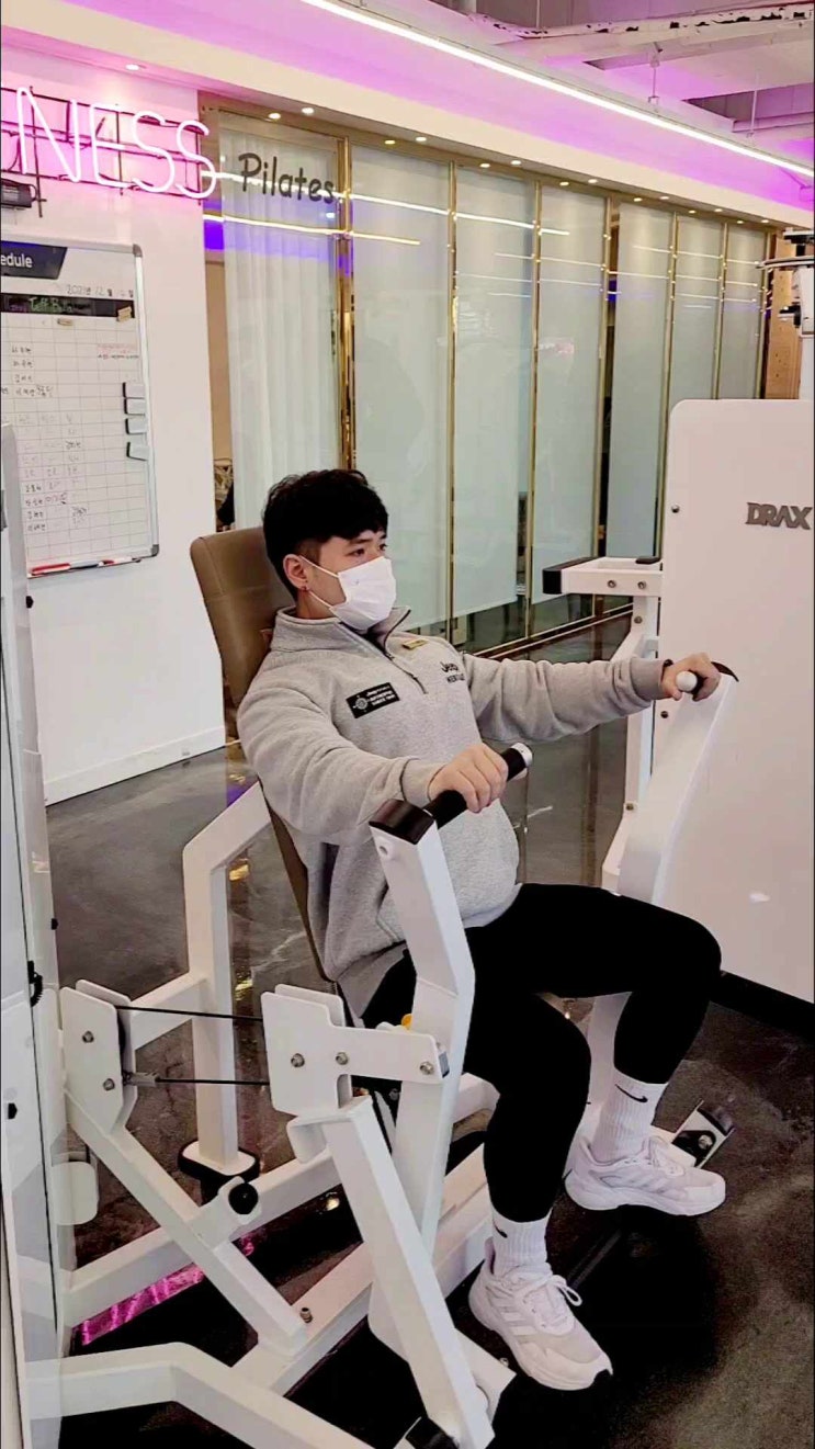 Jms휘트니스식사동pt식사동헬스장식사동필라테스 체스트 프레스 트로이 네이버 블로그