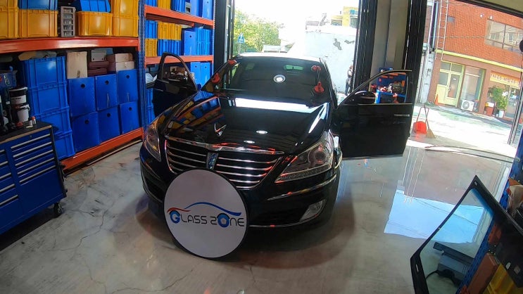 에쿠스 전면유리교환 Equus Vi 돌빵칩으로 차앞유리가 파손된 정품 앞유리 교환 수리 과정 소개와 내 자동차 유리교체 시 정확한 옵션별 수리가격 정보 Tip 공유