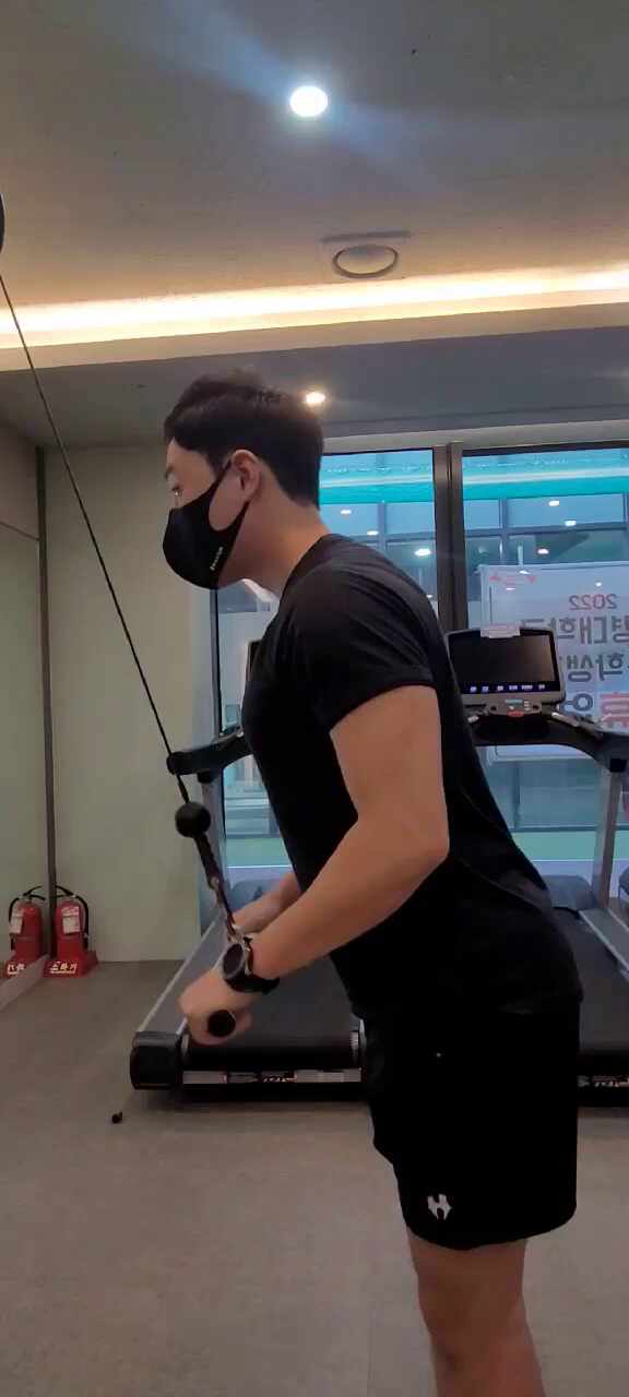 2교시 꽉 찬 팔뚝 만들기 벨로시티휘트니스 벨로시티대연점 벨로시티대연 경성대헬스 부경대헬스경대헬스장경성대pt