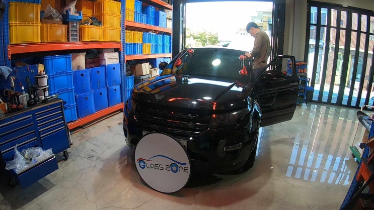 이보크 앞유리교체 레인지로버 Evoqu 앞유리 스톤칩 튐으로 파손된 전면유리교체 수리와 쏠라열차단틴팅을 시공한 과정과 내 수입차 전면유리교환 가격 정보 안내 네이버 블로그