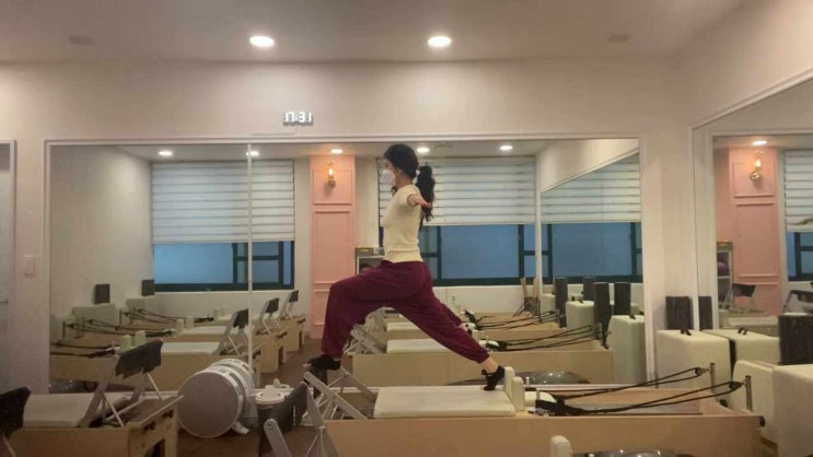 보니따필라테스 분당이매점이매동 필라테스 기구 필라테스 동작 소개 Front Split 리포머 네이버 블로그