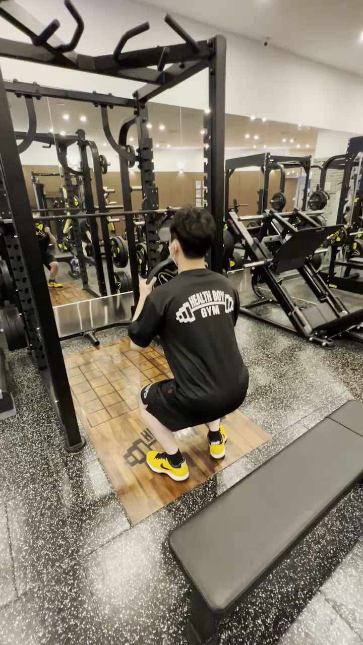 을지로헬스장 안전하고 바른자세로 탄탄한 하체만들기명동헬스장 충무로헬스장 스쿼트자세 재활pt 체형교정pt 선수pt 충무로