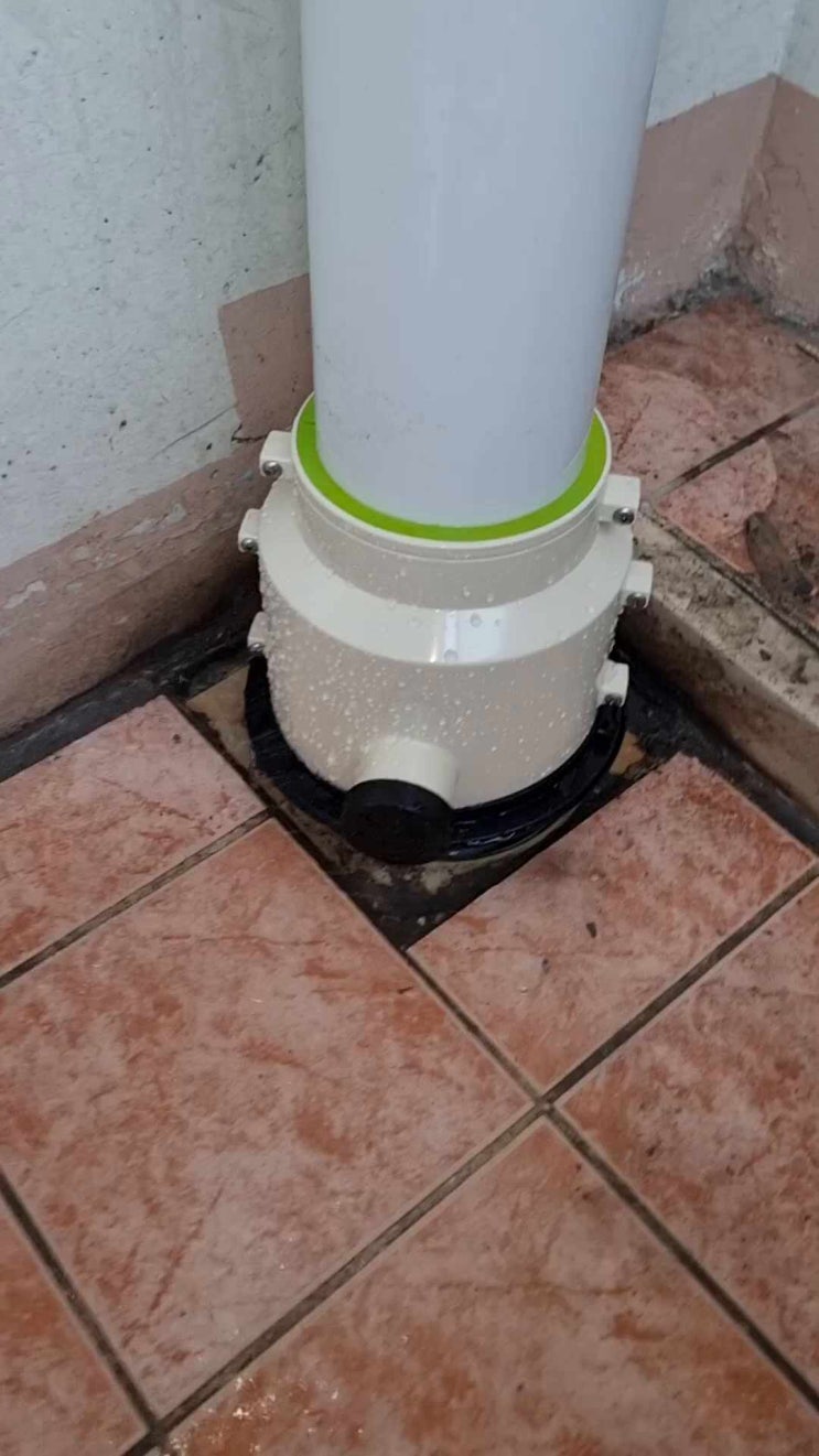 장유 베란다 배수구 덮개 및 트랩 설치하면 하수구 냄새와 소음 사라질까요우수관 하수구 커버 교체와 배관 청소를 통해 배수구