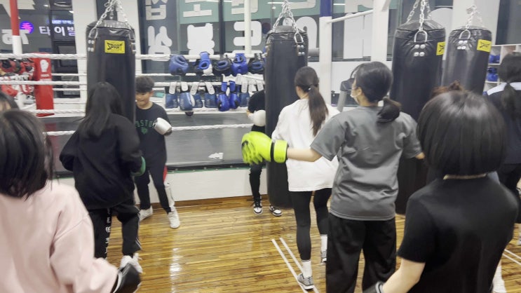 인천 영종도 운서역 다이어트 복싱 경찰무도단증 자기보호 재미있게 한 번 배워보고 알차게 성취감 가져가세요~ Made Boxing