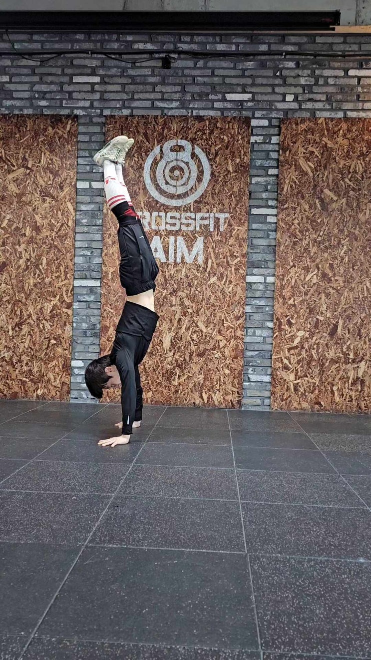 [짐내스틱]Free Handstand 연습 : 네이버 블로그