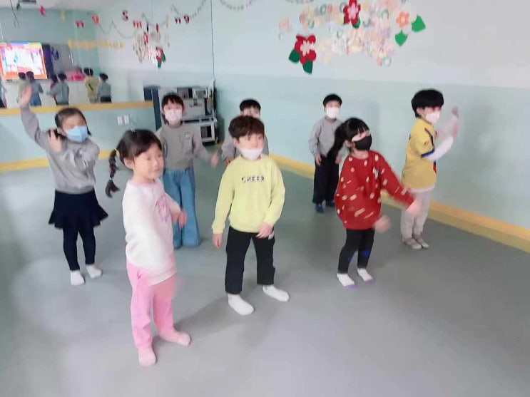 [닥스어학원/배곧/영어유치부] 7세3년차 Happy Hippos` Episode #2 Hansel and Gretel ...