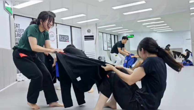 유성주짓수 대전유성구신성동체육관 대전주짓수 국군복지단 육군사관학교 자운대 해군대학 관사 자운동 군무원 신성동 탁구 킥복싱