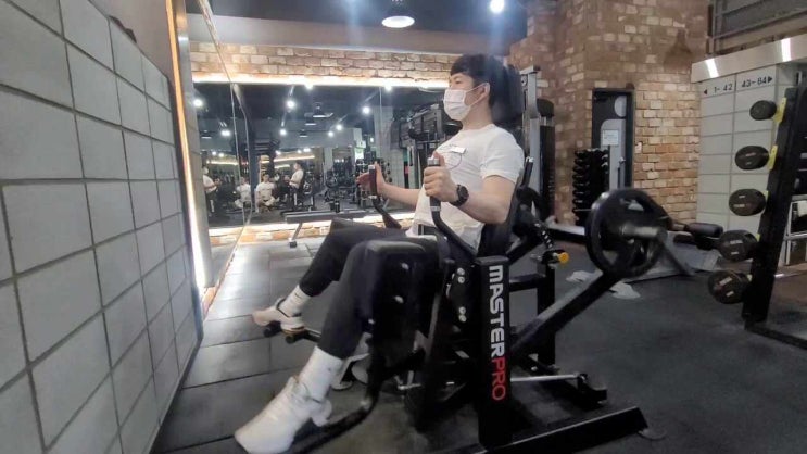 학장동헬스장 학장피티 초보자도 할수 있다 엉덩이가 허리에 붙는 운동기구 루틴 네이버 블로그