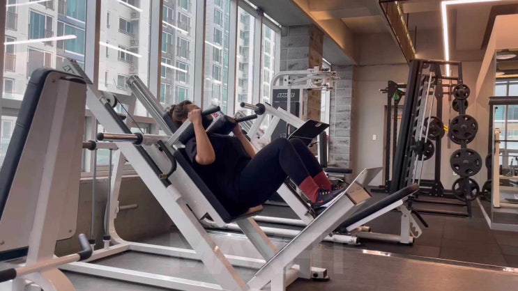 수완지구 개인피티 전신근력운동 여자다이어트 Pt Maxfit 여자가 근력운동을 해야하는 이유 광주 헬스 웨이트트레이닝 맥스핏