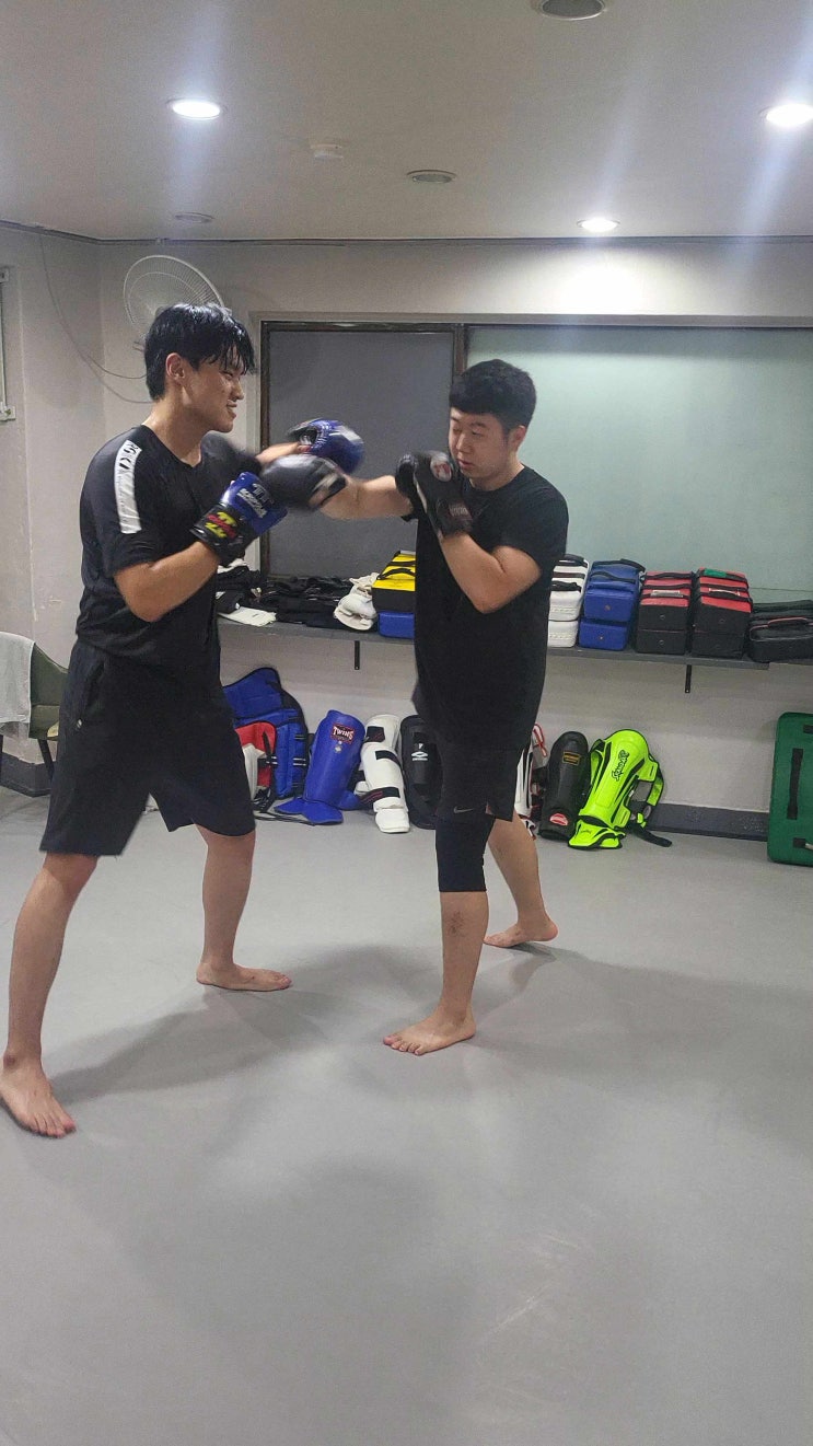 영도킥복싱영도복싱킥복싱다이어트영도다이어트킥복싱영도중학생킥복싱동삼동복싱동삼동킥복싱 극진가라데부산극진가라데영도극진가라데