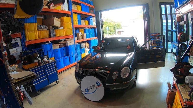 오피러스 전면앞유리교체 튄돌로 깨진 기아 Opirus 차량에 깨진 차유리교환 수리와 3m 열차단썬팅을 패키지 설치과정과 수리가격 비용 Tip 네이버 블로그