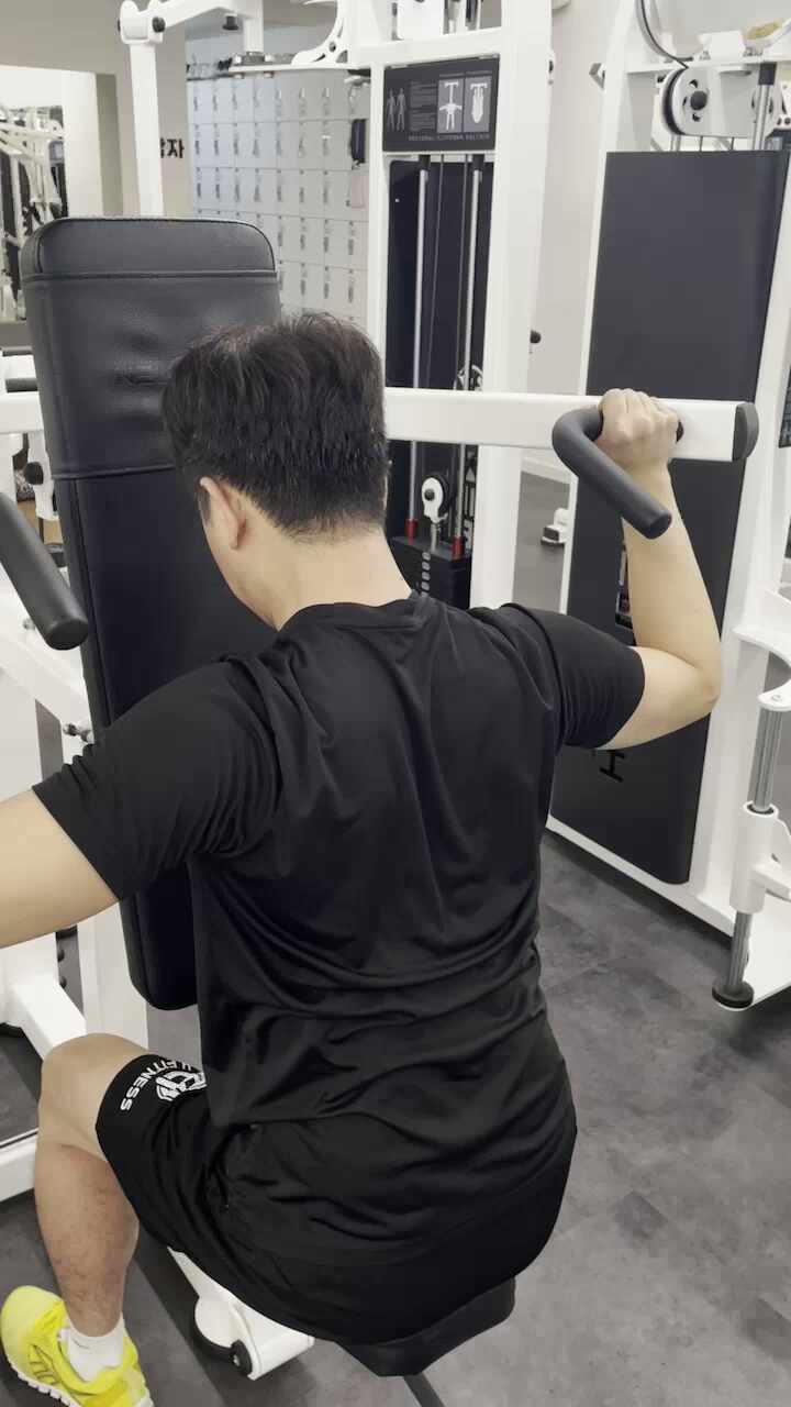 머신 숄더 프레스 새로운 자극 잡기 좌동피티장산피티해운대피티해운대24시헬스장장산24시헬스장좌동24시헬스장