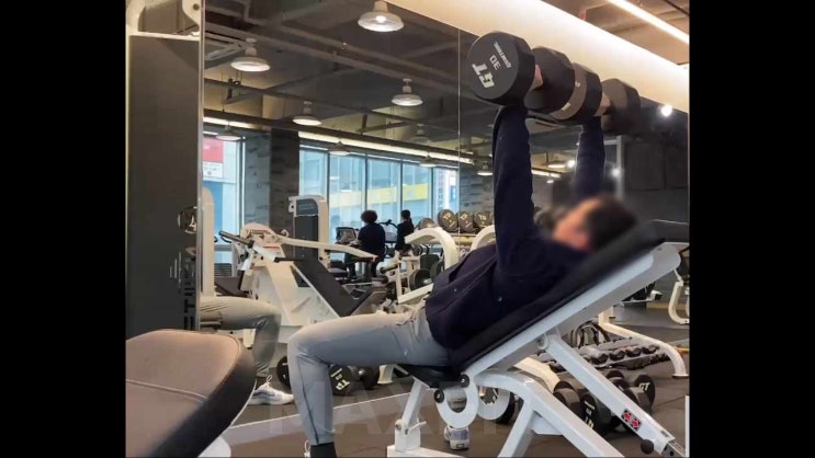 광주 수완지구개인피티 40대남성 근력운동 덤벨프레스 중량올리기 Maxfit 어깨부상 극복 후 상체운동능력 향상 헬스pt 맥스핏