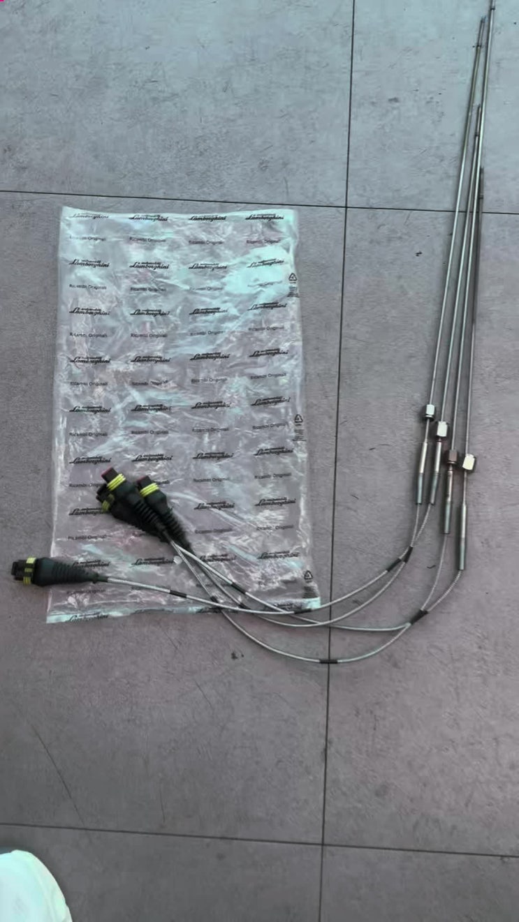 람보르기니정비 부품공급 서비스센터 아벤타도르 배기온도센서세트키트 470998102를 슈퍼카파츠코리아에서 구매하신분들이 많습니다 ...