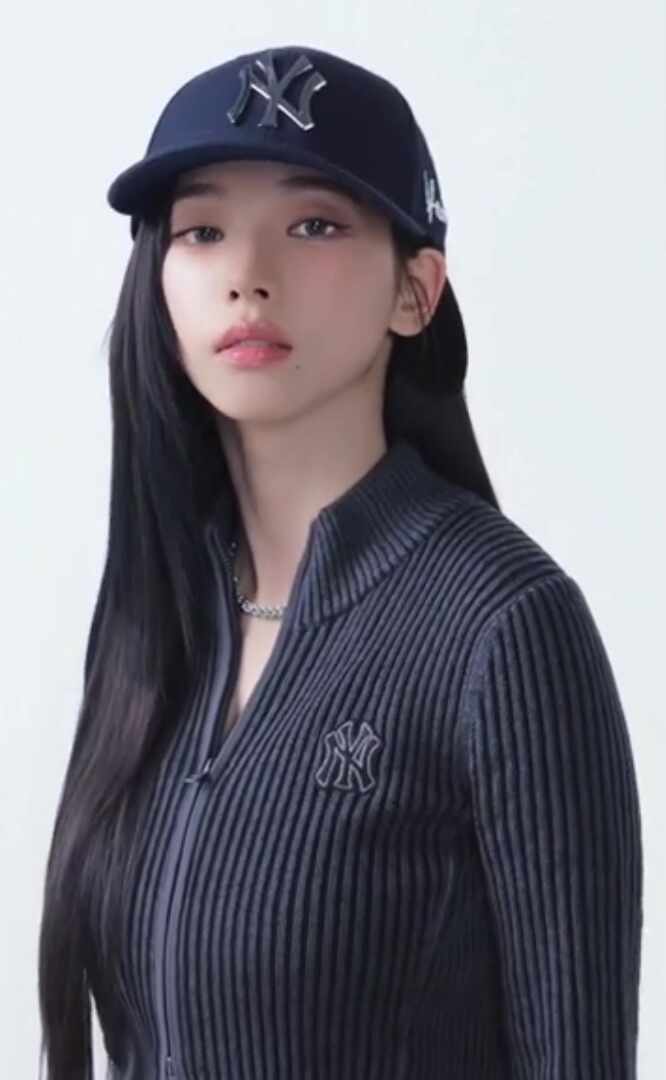 카리나, 스포티 감각 살아나는 볼캡 스타일링 포인트는? : 네이버 블로그