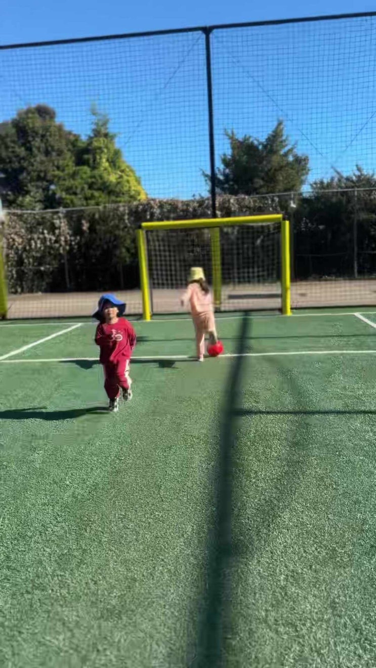 채이 2465일차/ 채현 1592일차-채채맘 병원 및 결혼식, 채채 사택 축구장 : 네이버 블로그