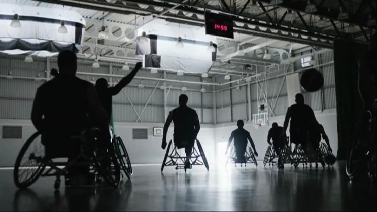 정상적인 신체를 가진 사람들보다 더 초인적인 힘을 가진 사람들의 이야기 - Channel 4 (영국 방송사) "Meet the ...