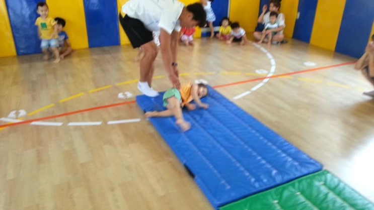 실내체육 어린이집매트수업 옆구르기 네이버 블로그