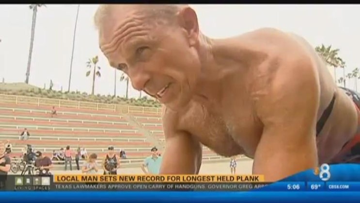 플랭크를 5시간 동안 버텨 세계기록을 세운 57세 아저씨 George Hood : 네이버 블로그