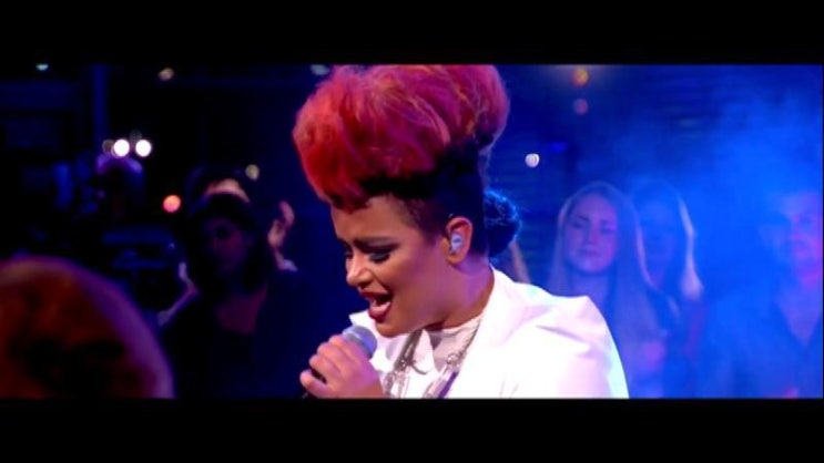 Eva Simons (에바 시몬스) - Policeman (RTL LATE NIGHT LIVE) : 네이버 블로그