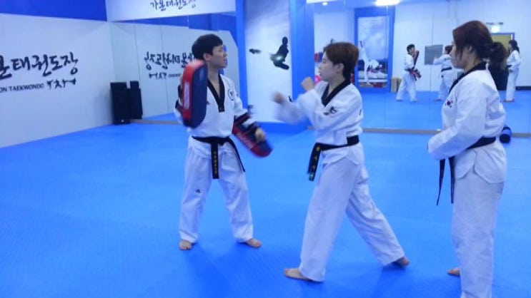 신촌 성인태권도장 가온태권도 실전 태권도 손기술 연결 네이버 블로그
