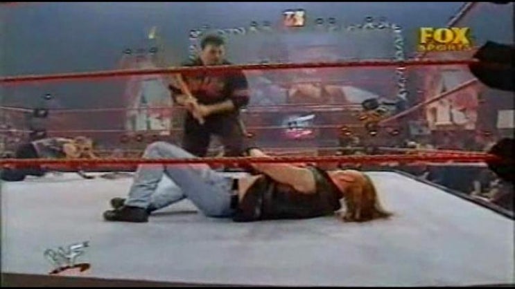 2001년 7월9일 WWF RAW is WAR [풀영상] (ECW의 침공! 충격적인 반전!) : 네이버 블로그