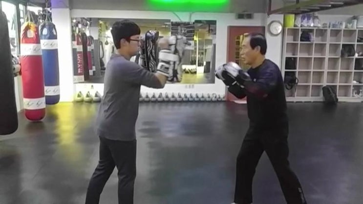 연수삼산체육관 연수구 다이어트 킥복싱 동춘동 무에타이 복싱 격투기 연수삼산 어르신 운동모습 네이버 블로그