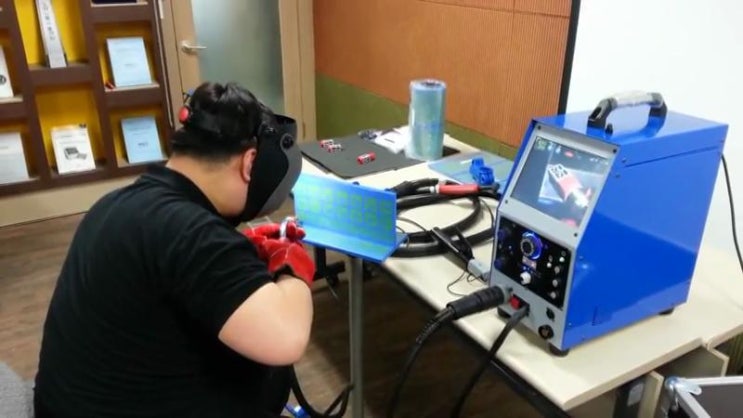 가상 용접 시뮬레이터 체험 시연SOLDAMATIC 솔다매틱 시연 영상 : 네이버 블로그