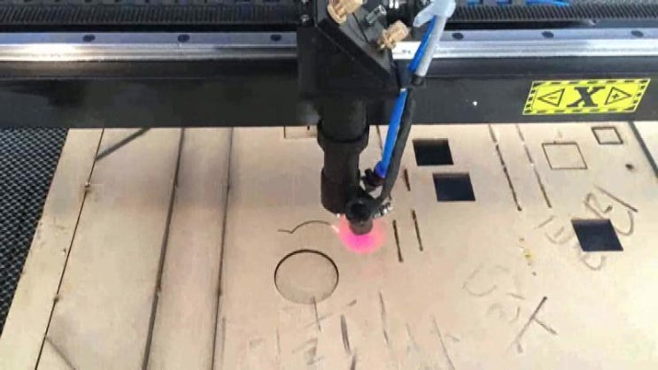 레이저조각기1390 180W 18T MDF 컷팅동영상 : 네이버 블로그