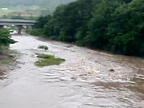 마곡사 계곡 (춤바위 부근) ... 폭우 中 계곡 동영상.. : 네이버 블로그
