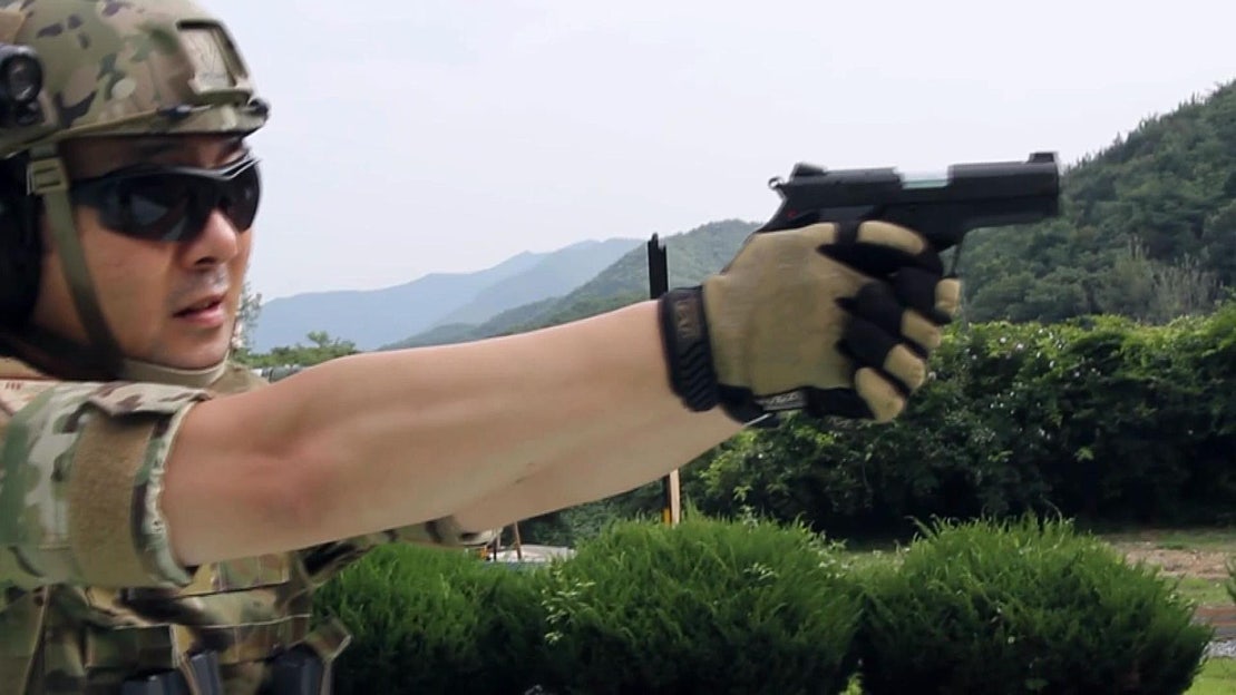 K-5의 수출형 LH9 권총 사격 동영상 - 네이버 TV