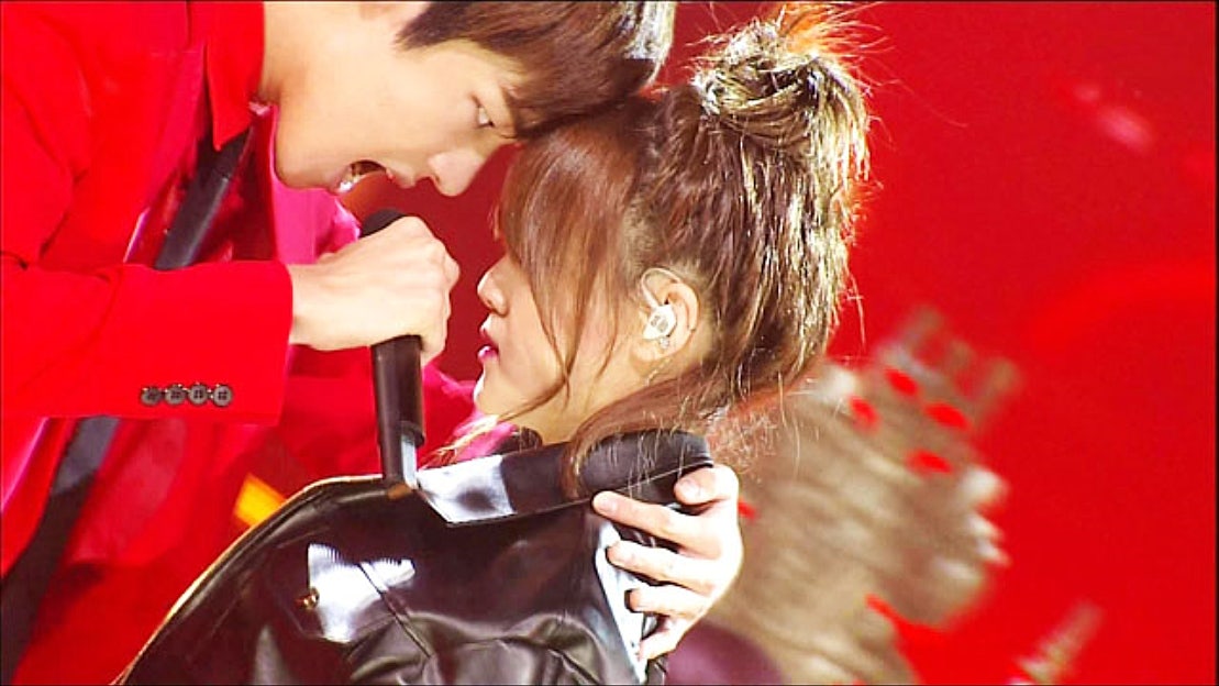 AOA 지민과 갓신인 '제이던'의 섹시한 데뷔 무대! 'GOD' - 네이버 TV