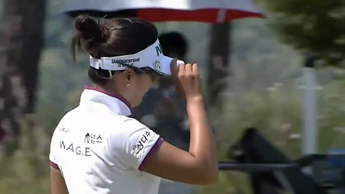 [KDB 대우증권 1R] 러프에서 멋진 버디를 성공시키는 고진영 - 네이버 TV