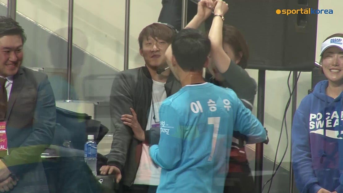 홍명보 자선경기 이승우의 모든 것! (feat. 정지원 KBS 아나운서) - 네이버 TV