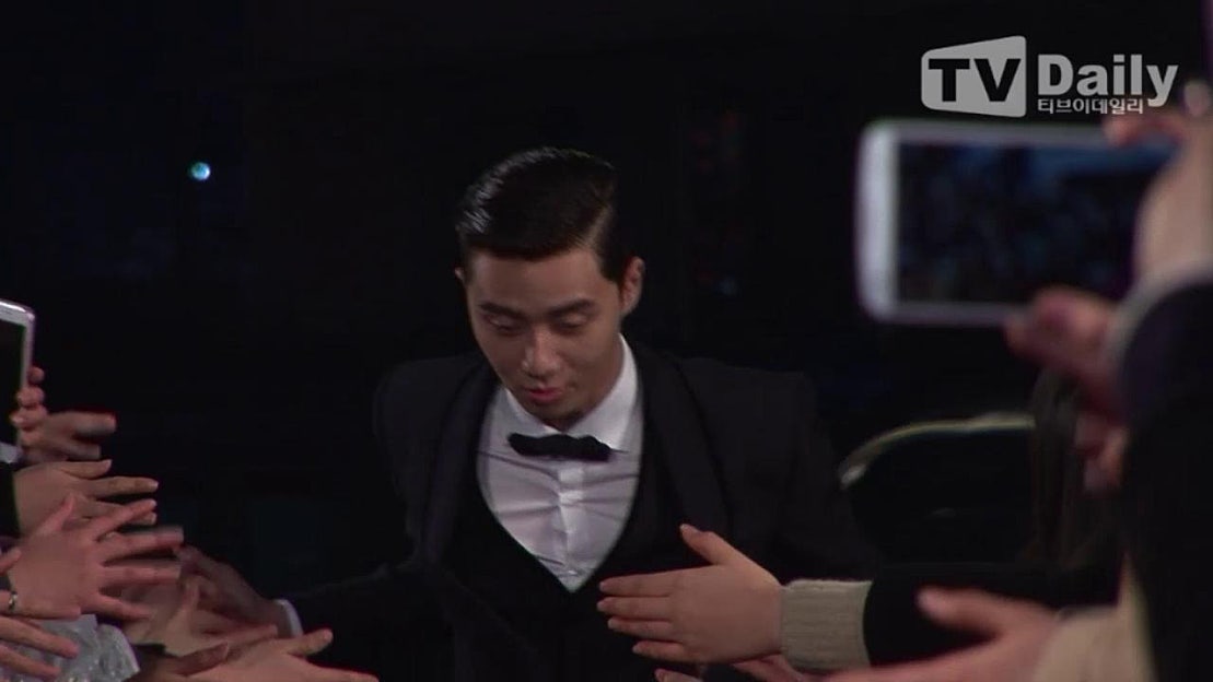 [TD영상] 박서준, '대세 ★'의 폭발적인 인기 (MBC 연기대상) - 네이버 TV