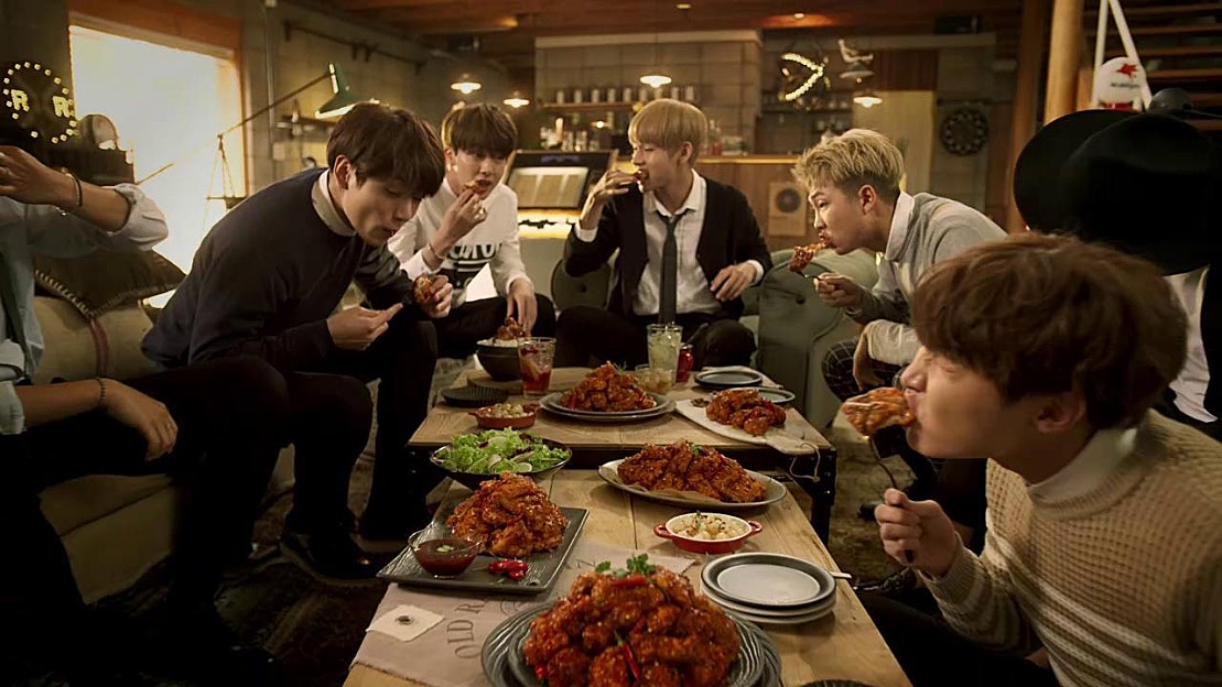 [bbq치킨] BTS(방탄소년단) 올리브 마라 핫 치킨 TVCF - 네이버 TV