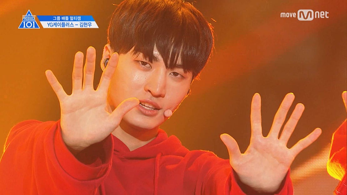 [단독/직캠] 일대일아이컨택ㅣ김현우 - 2PM ♬10점 만점에 10점_1조 @그룹배틀 - 네이버 TV