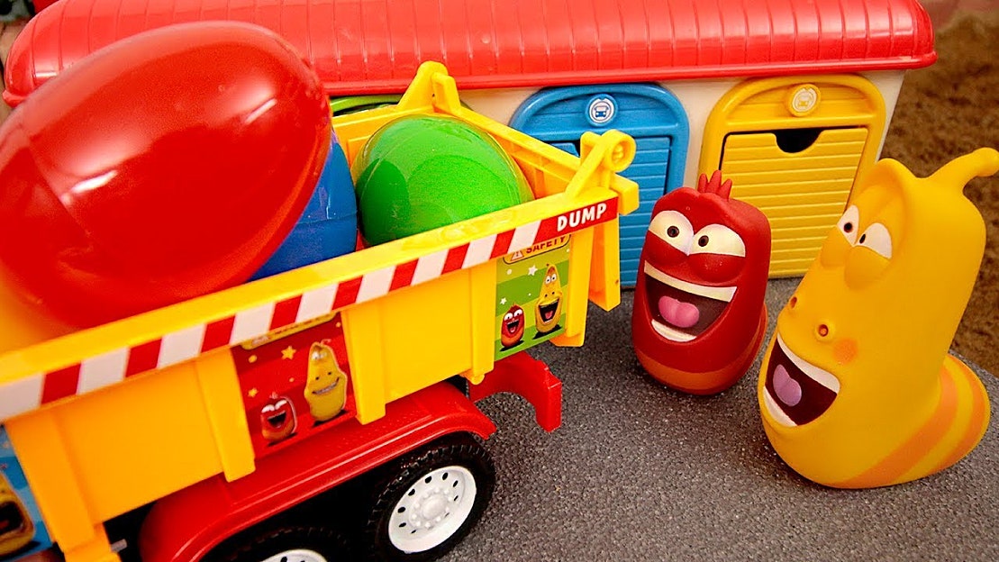 Larva Truck Courier Car Surprise Toy & Pororo Sand play Toy animation ...