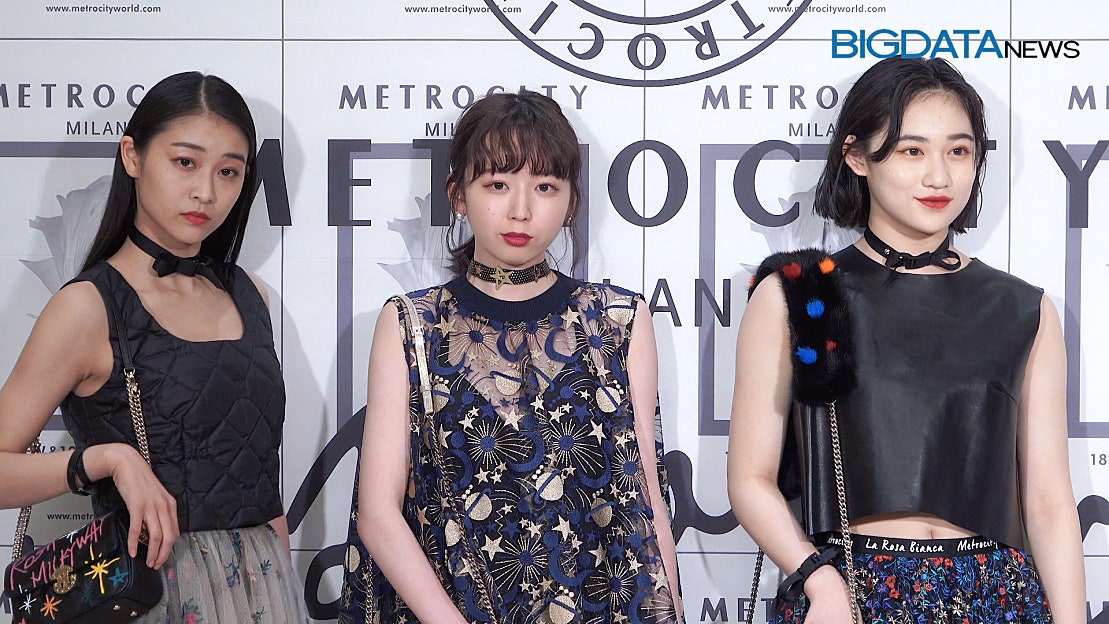 [BIG영상][4K] 안쥬르므(アンジュルム Angerme) 메트로시티 18FW&19SS 패션쇼 포토행사 - 네이버 TV