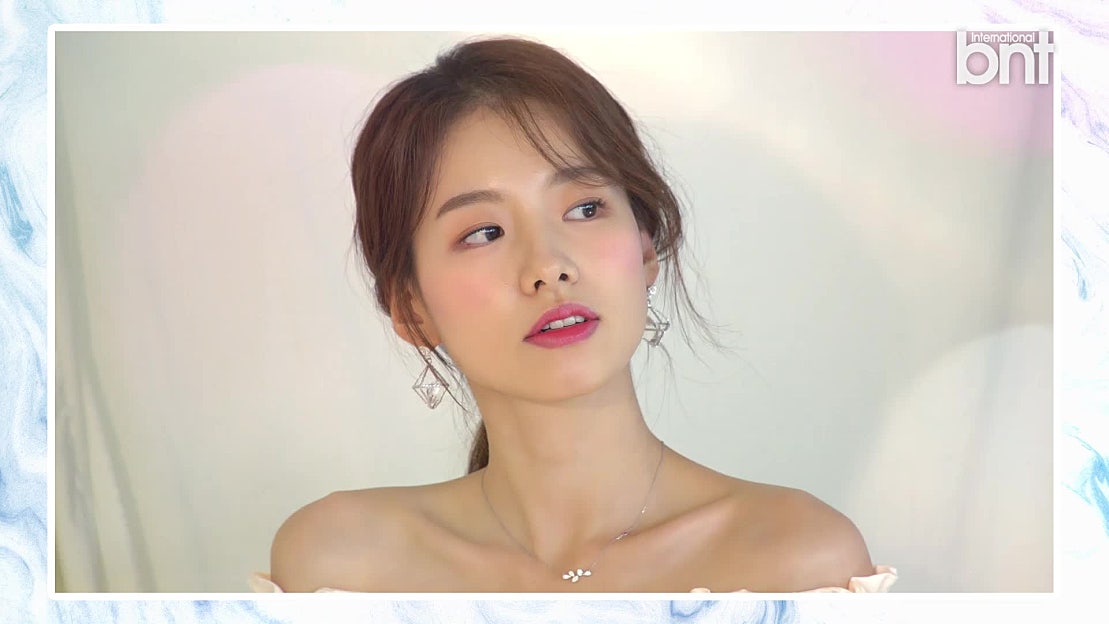 [bnTV] 이시아, 청순+단아한 미모 뽐낸 화보 메이킹 영상 공개! - 네이버 TV